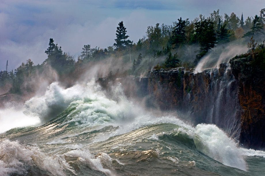 Perfectly round rock I found on a beach in Iceland : r/mildlyinteresting