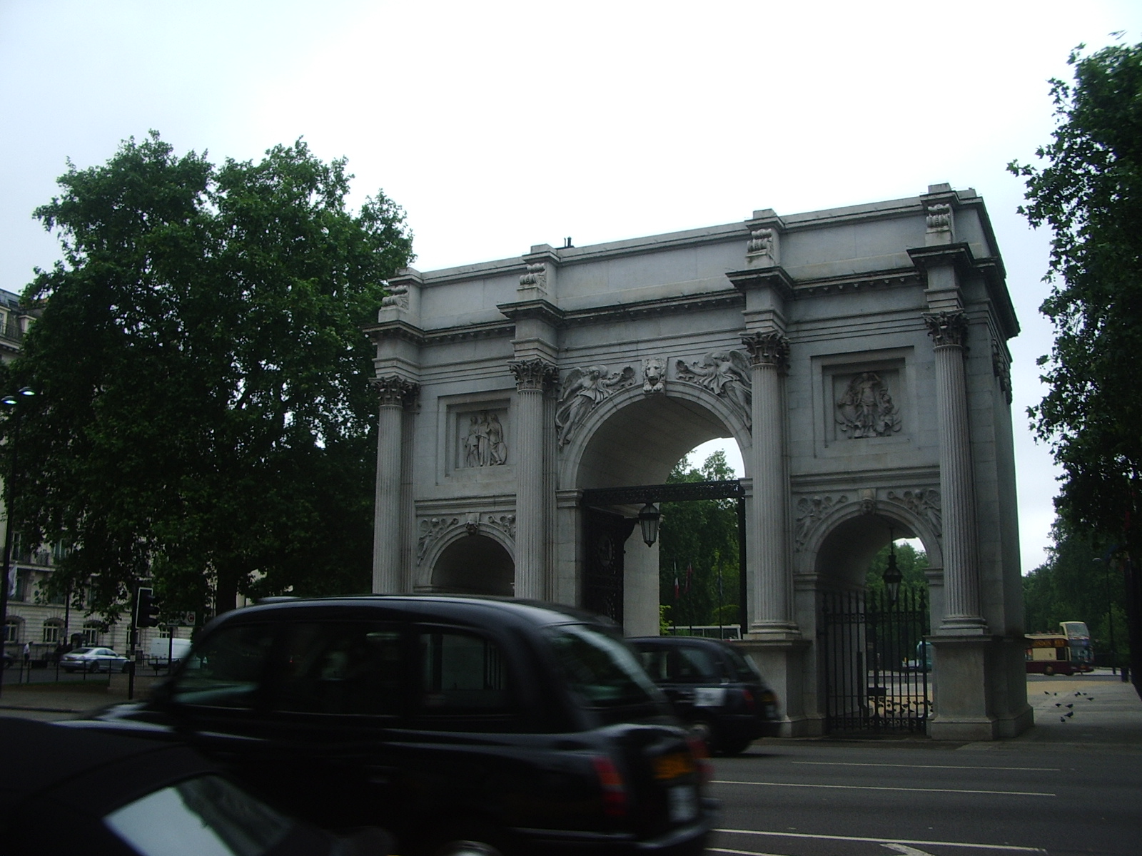 Everything Splendid: Grand Sights Around the Historic UK