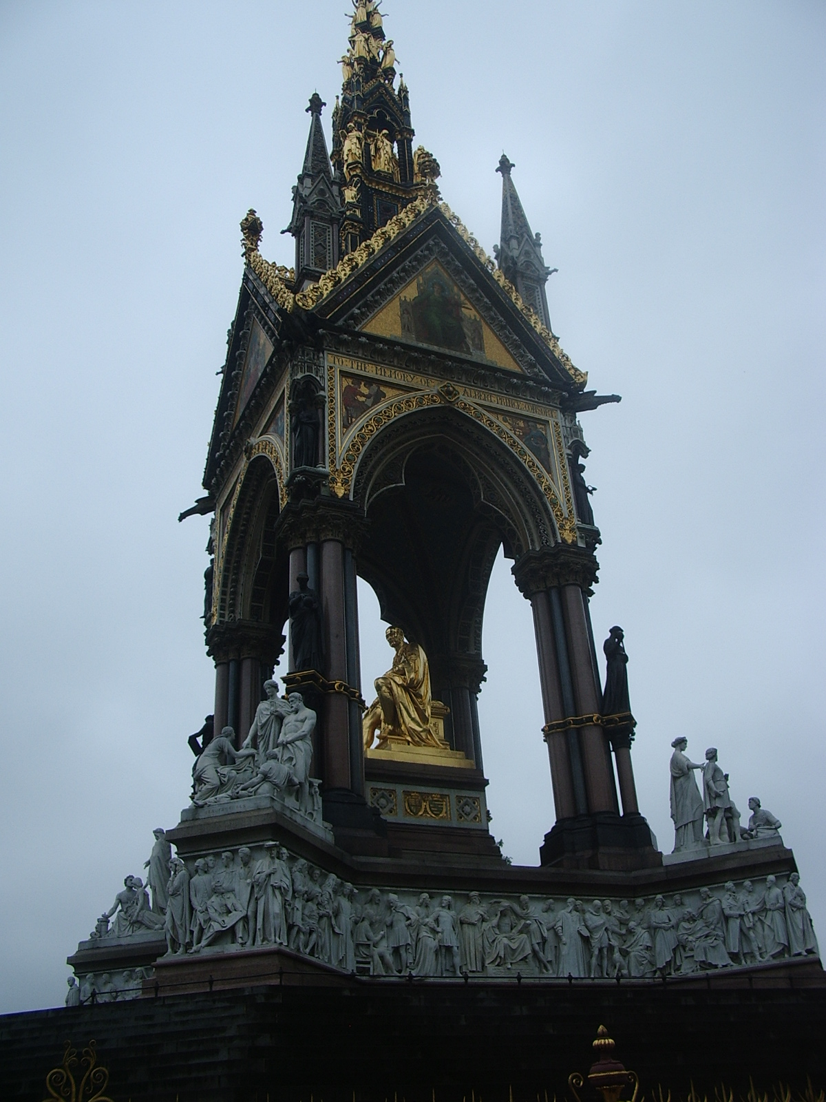 Everything Splendid: Grand Sights Around the Historic UK