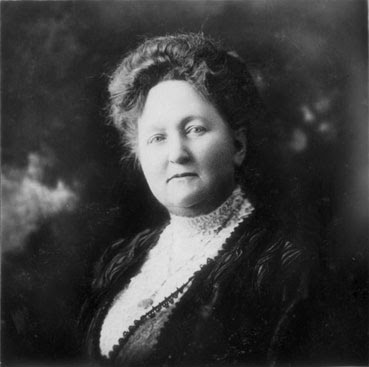 little augury: Rosamond "the loveliest Woman in America"