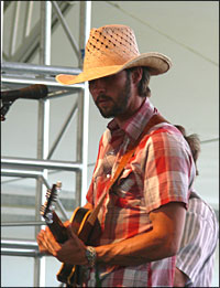 carnage and culture: Album Reviews: Ryan Bingham - 'Junky Star'