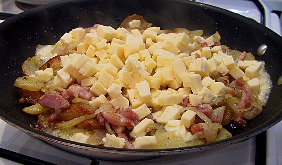 Living the life in Saint-Aignan: La Truffade — Auvergne-style potatoes