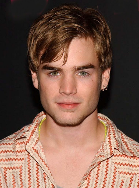 Man Central: David Gallagher: The Cute Boy Has Grown Up!