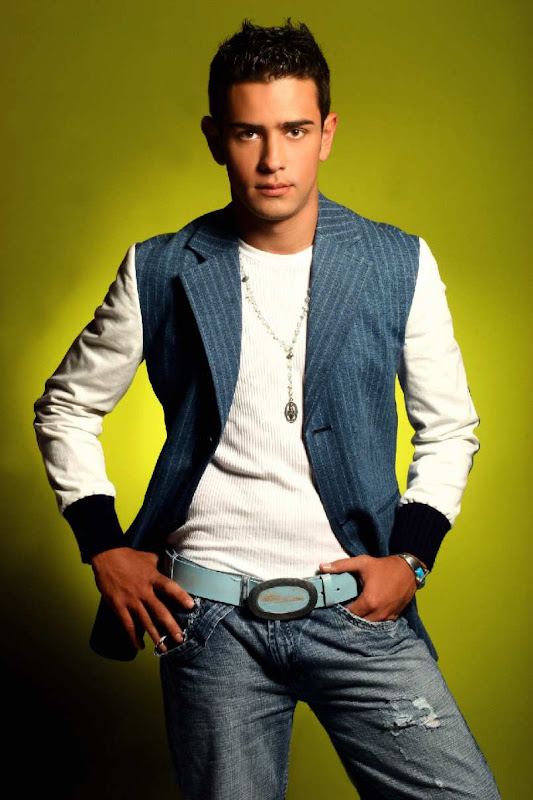 Man Central: Alexander Gil: From Theater To Television