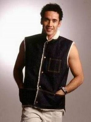 Bi Out Loud HUNKS: Bernie Guinto