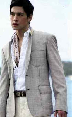 Bi Out Loud HUNKS: Jon Avila