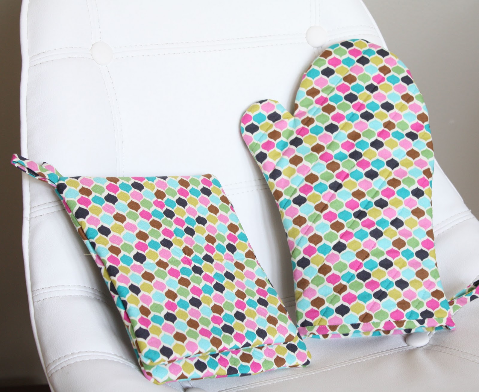 Project Review: Oven Mitt & Hot Pads ~ The rough gem blog