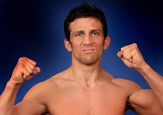 NEWSPICS LTD: Katie dates Alex Reid Cage Fighter!