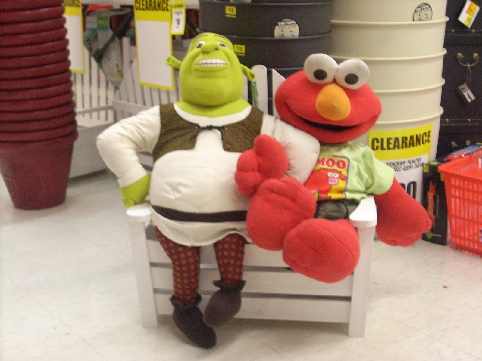 Elmo's World Trip!: Elmo goes go work with Kylie