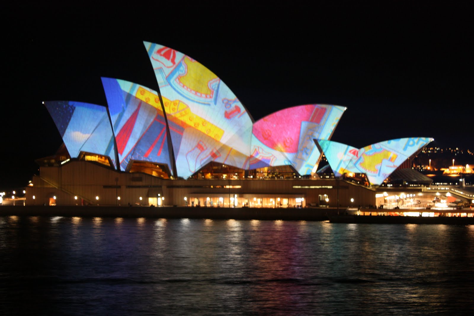 Sydney - City and Suburbs: Sydney Opera House, Vivid Sydney, Lighting ...