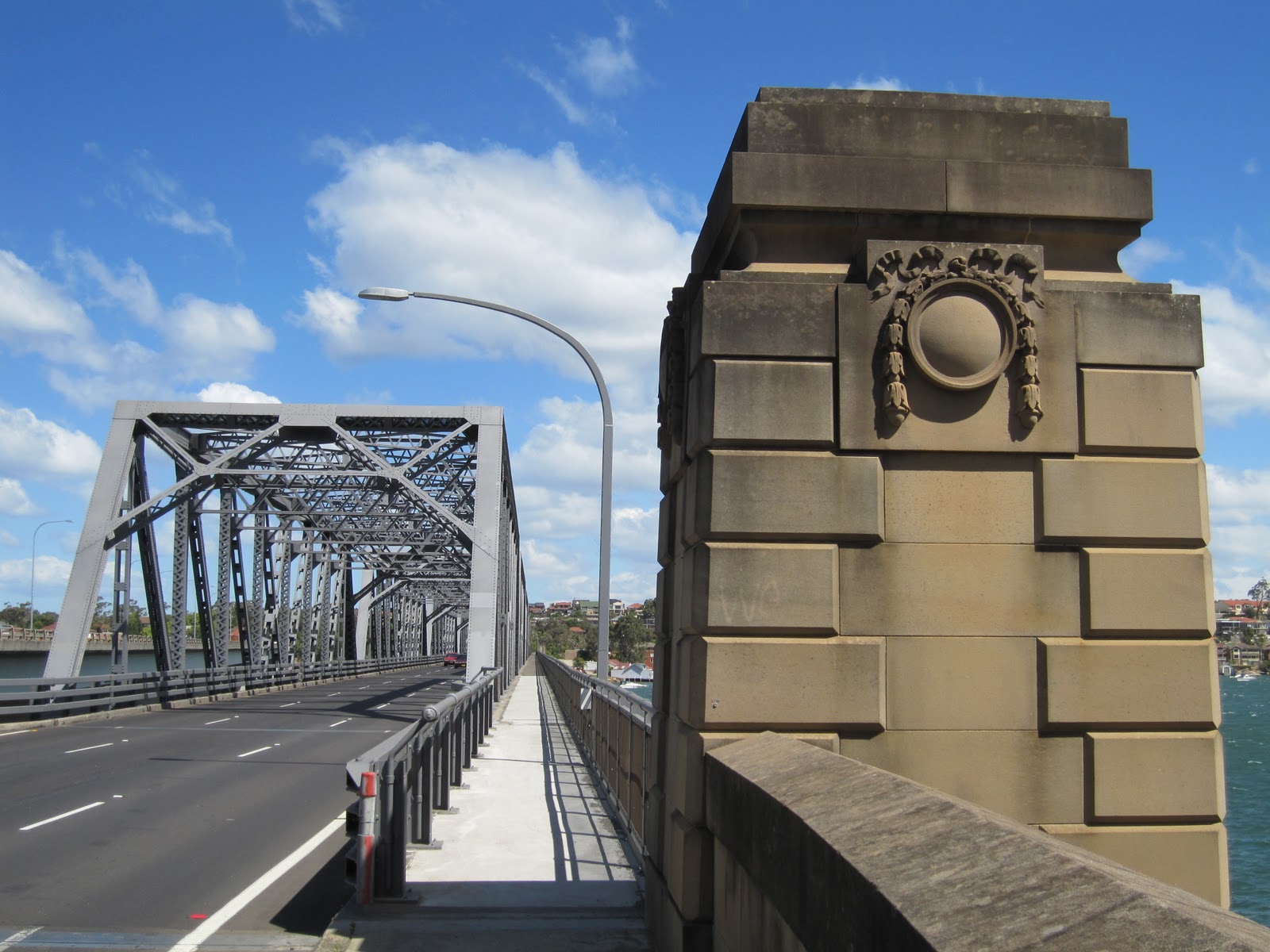 Sydney - City and Suburbs: Tom Uglys Bridge