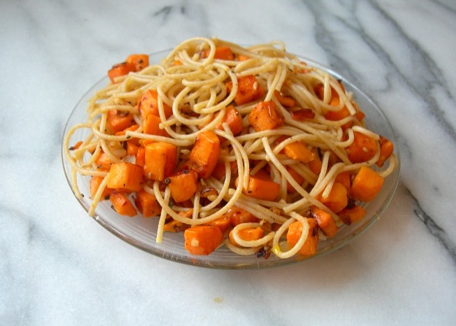 Rara Bakes: A Recipe Blog: Sweet Potato Spaghetti