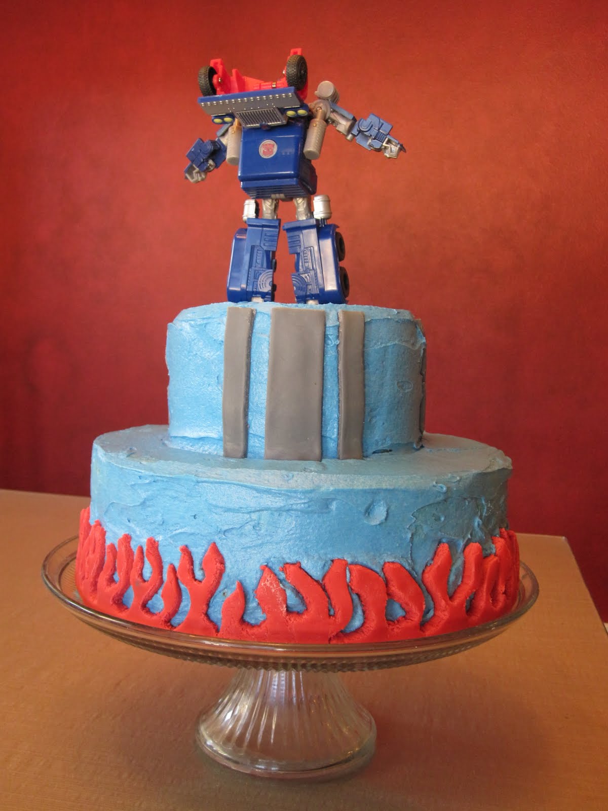 Amelia's Cookbook: Transformer Cake