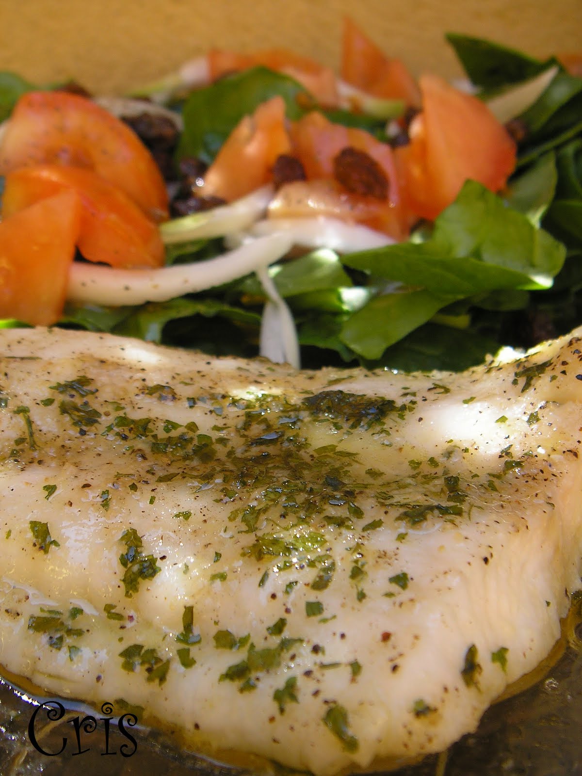 Las comiditas de Cris: Filetes de merluza al micro con ensalada