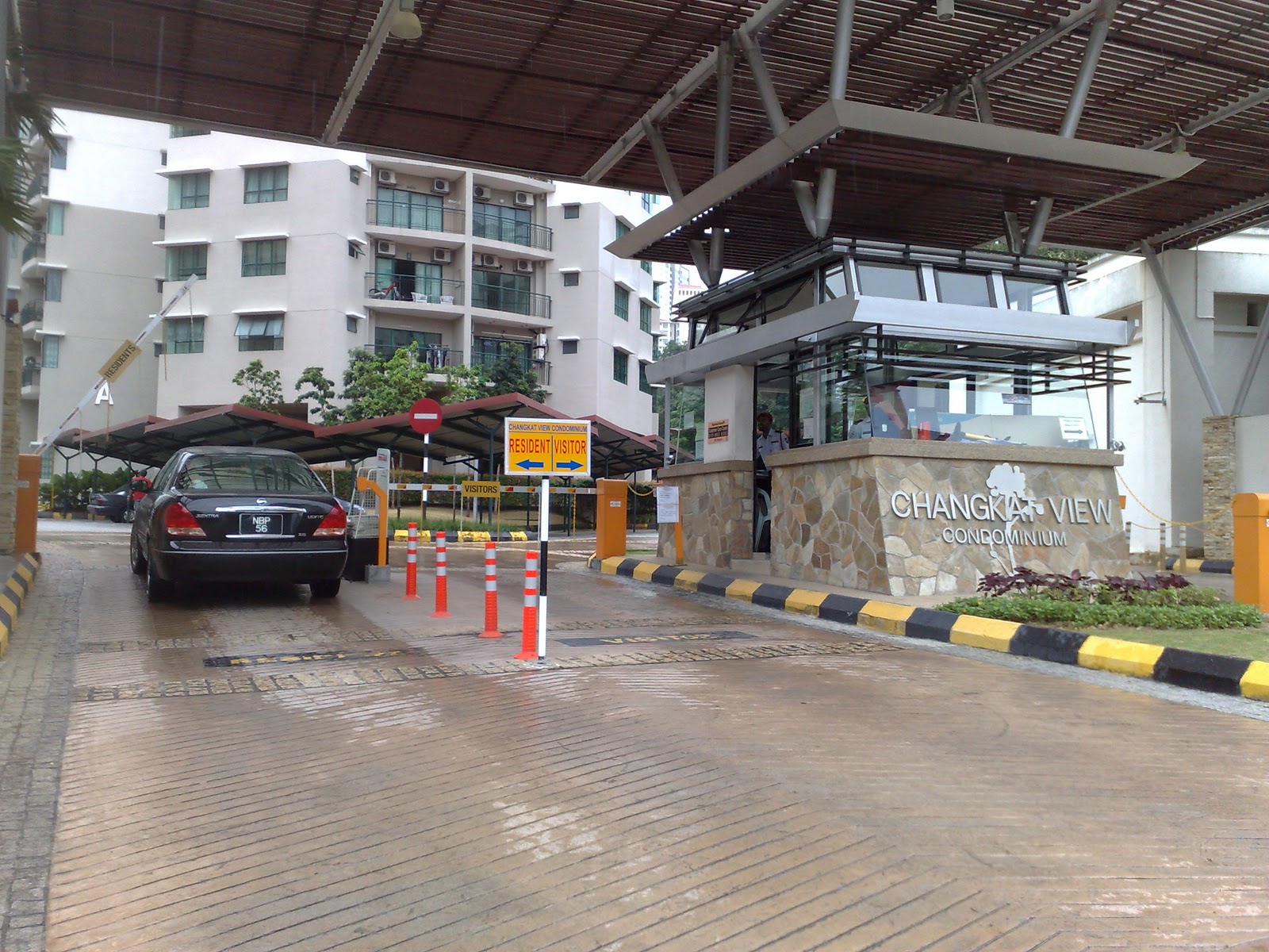 Changkat View Condominium: CCTV installed at entrance