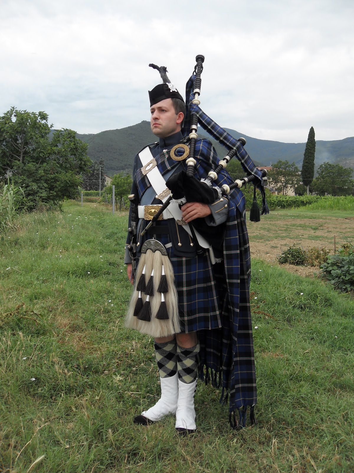 Nick MacVicar Scottish piper in Italy: The Scottish piper in Italy ...