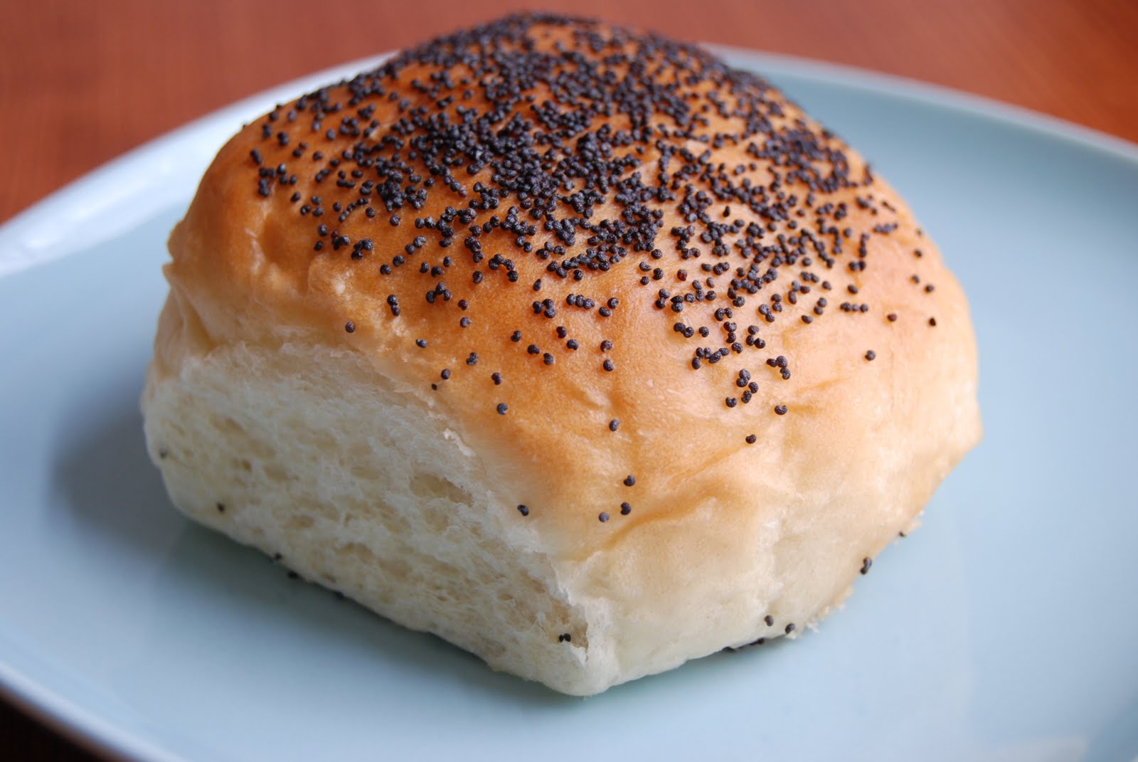 Canadian Baker Too: Annie's Beautiful Buns and Bread