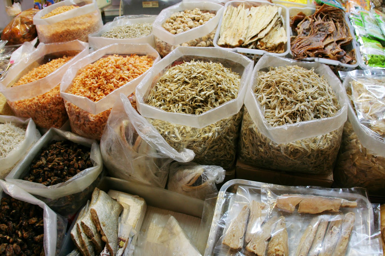 postcards from singapore: chinatown wet market