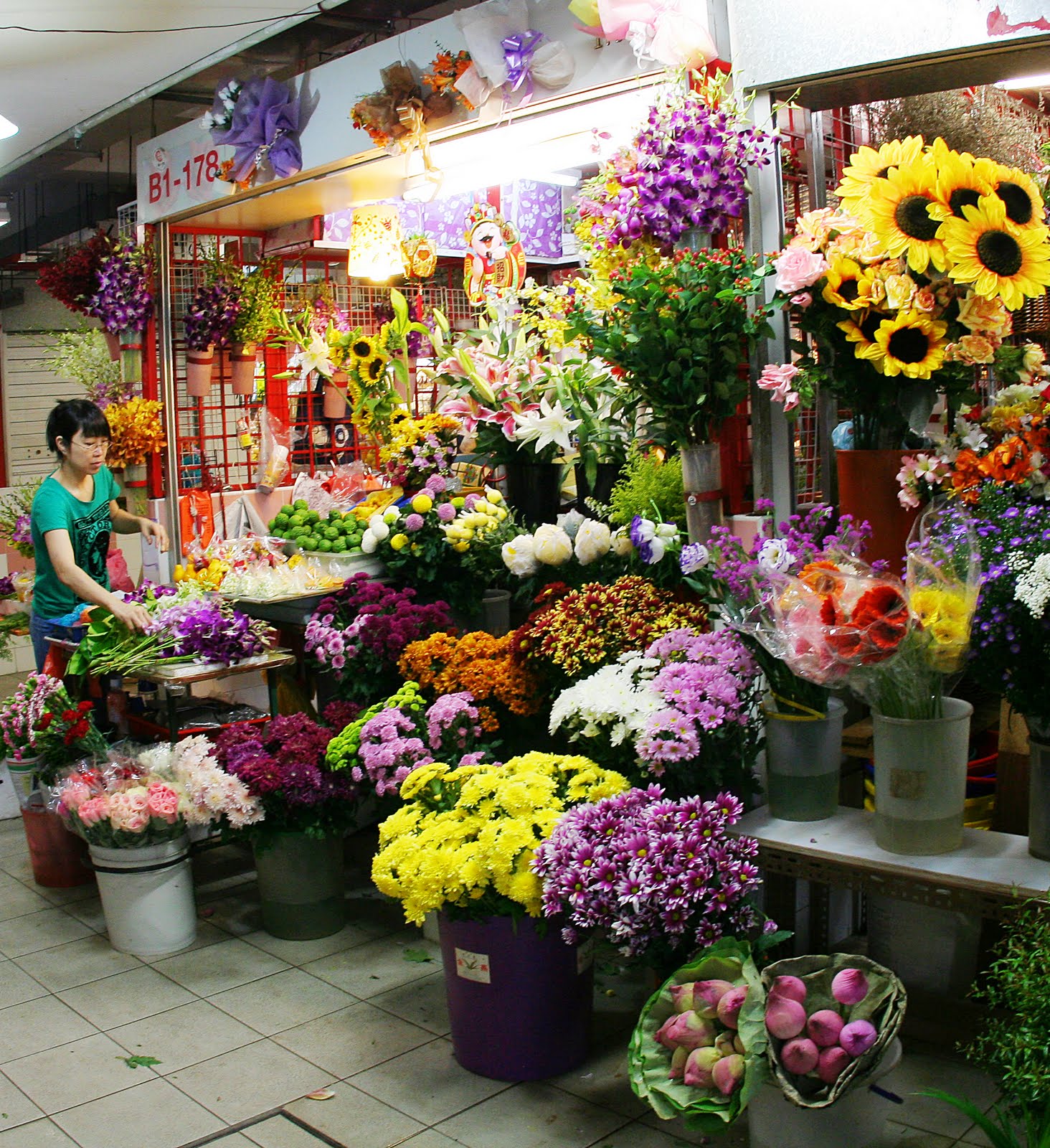 postcards from singapore: chinatown wet market