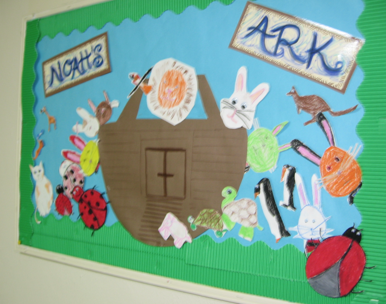 Art Instructor Danica Papali: Hall Decor Bulletin Boards