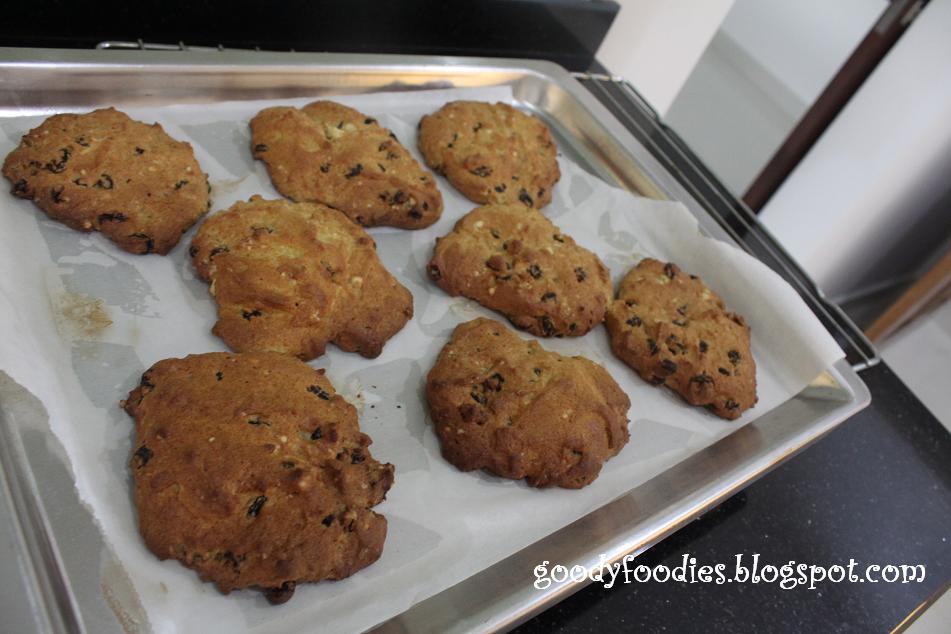 GoodyFoodies: I baked: Rock cakes