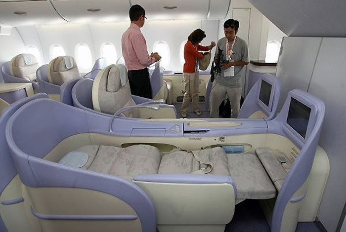 THIS {TALE} TO TELL !!!: AIRBUS A380 DOUBLE DECKER AIRCRAFT