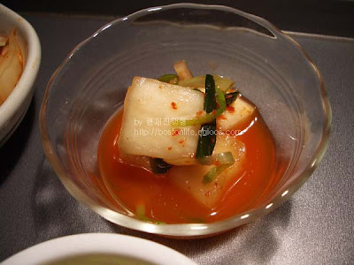 KJ's Korean Food life: Kimchi- a poor man's dinner which makes me feel rich