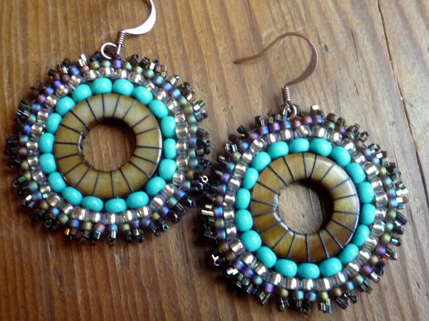 Blue Ridge Diva Designs: Circular Brick Stitch Earrings