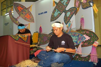 Tradisi Main dan Buat Wau