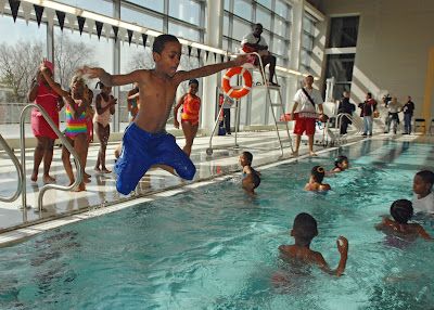 Let's Meet Up in Queens: Queens Gets Indoor Public Pool