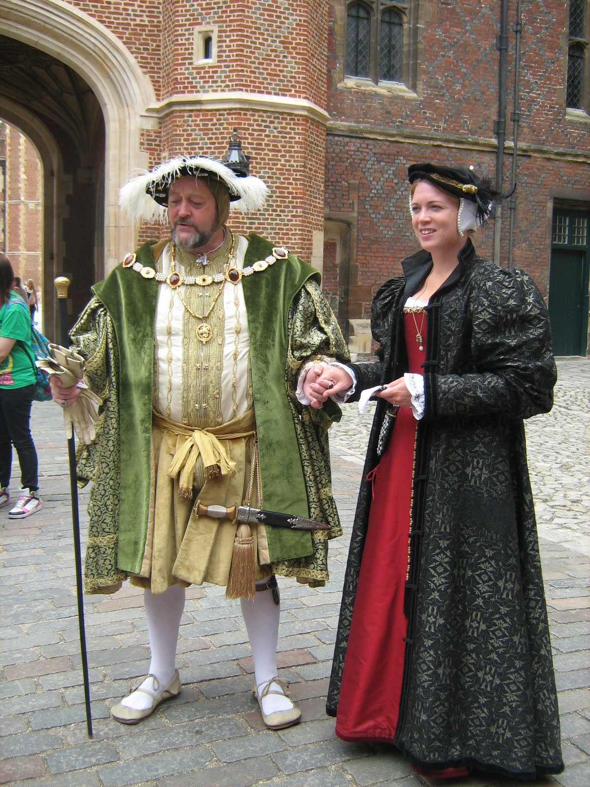 Piers Gaveston: A visit to Hampton Court