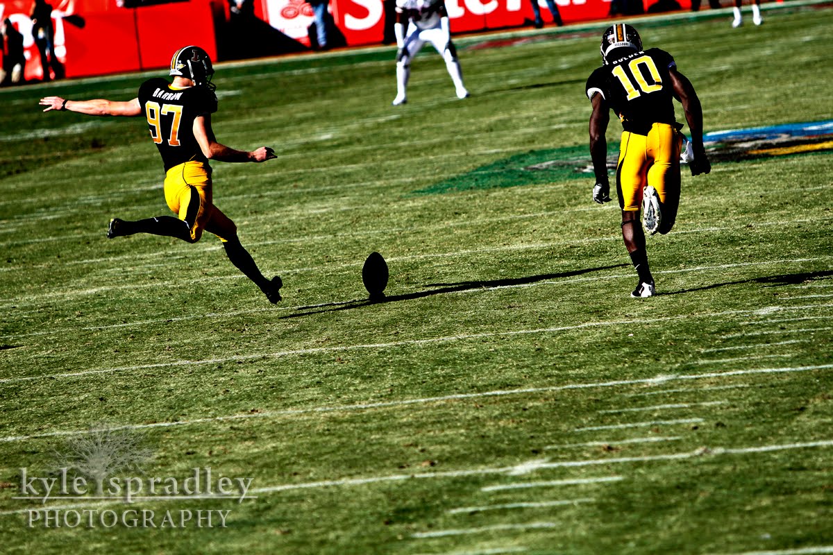 Kyle Spradley Photography Blog: Mizzou vs kU at Arrowhead Kyle Spradley Photography Blog: Mizzou vs kU at Arrowhead