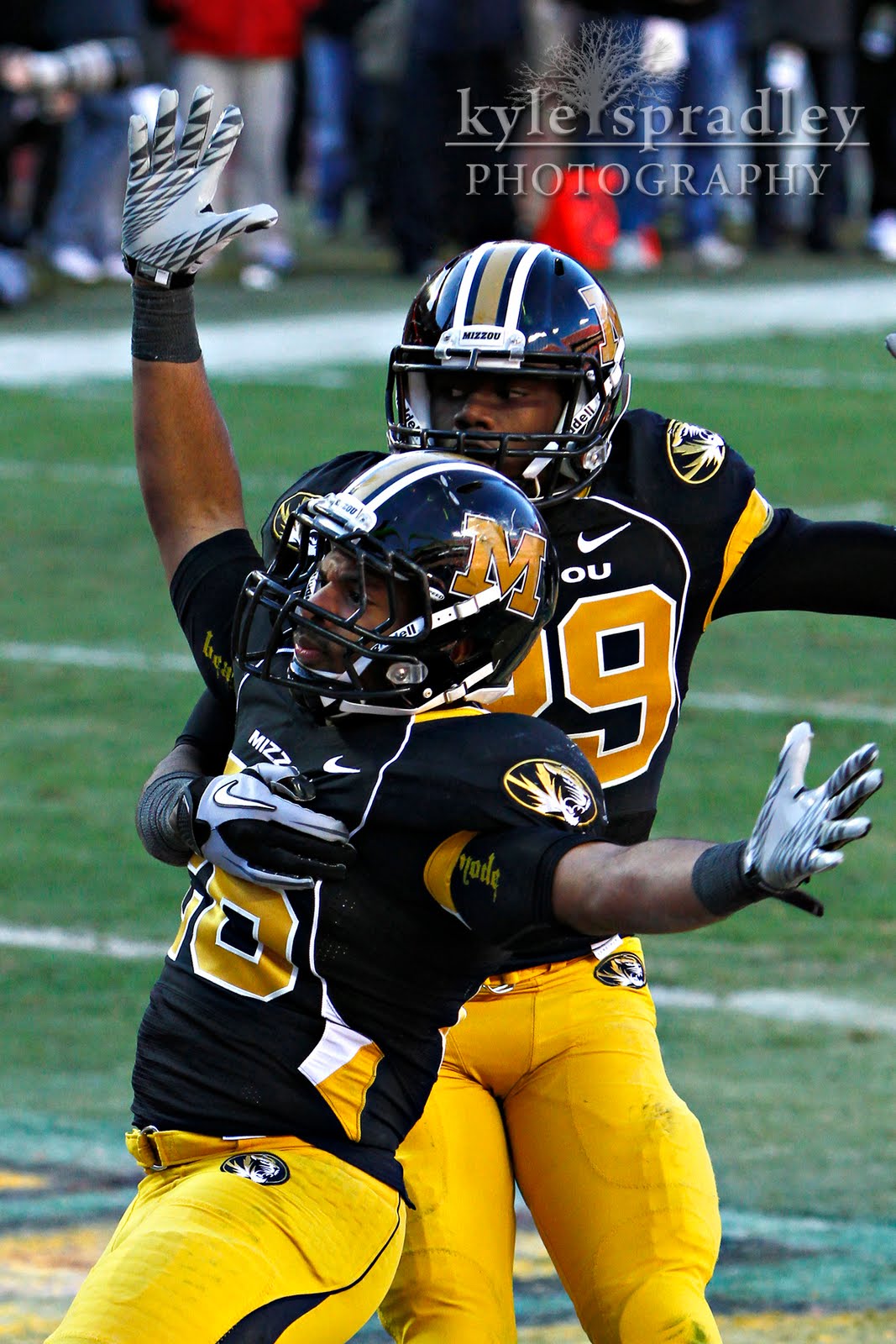 Kyle Spradley Photography Blog: Mizzou vs kU at Arrowhead Kyle Spradley Photography Blog: Mizzou vs kU at Arrowhead