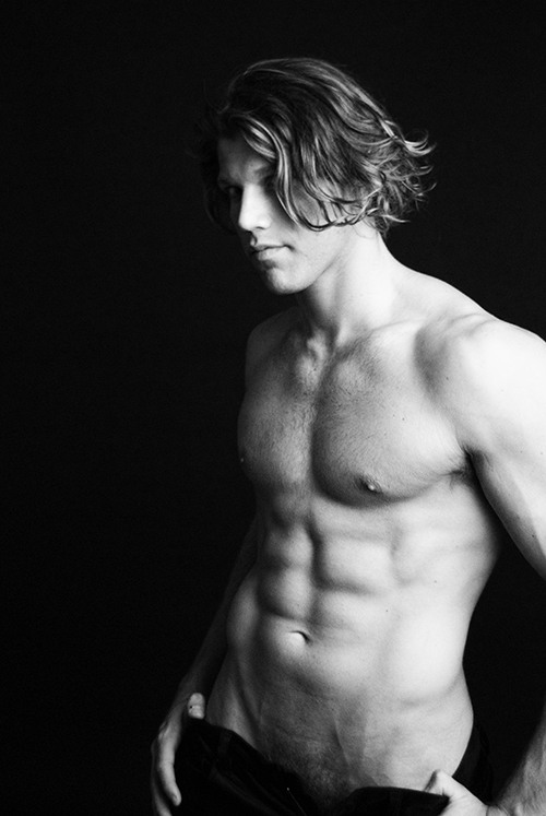 esteticmen 3: Alex Geerman