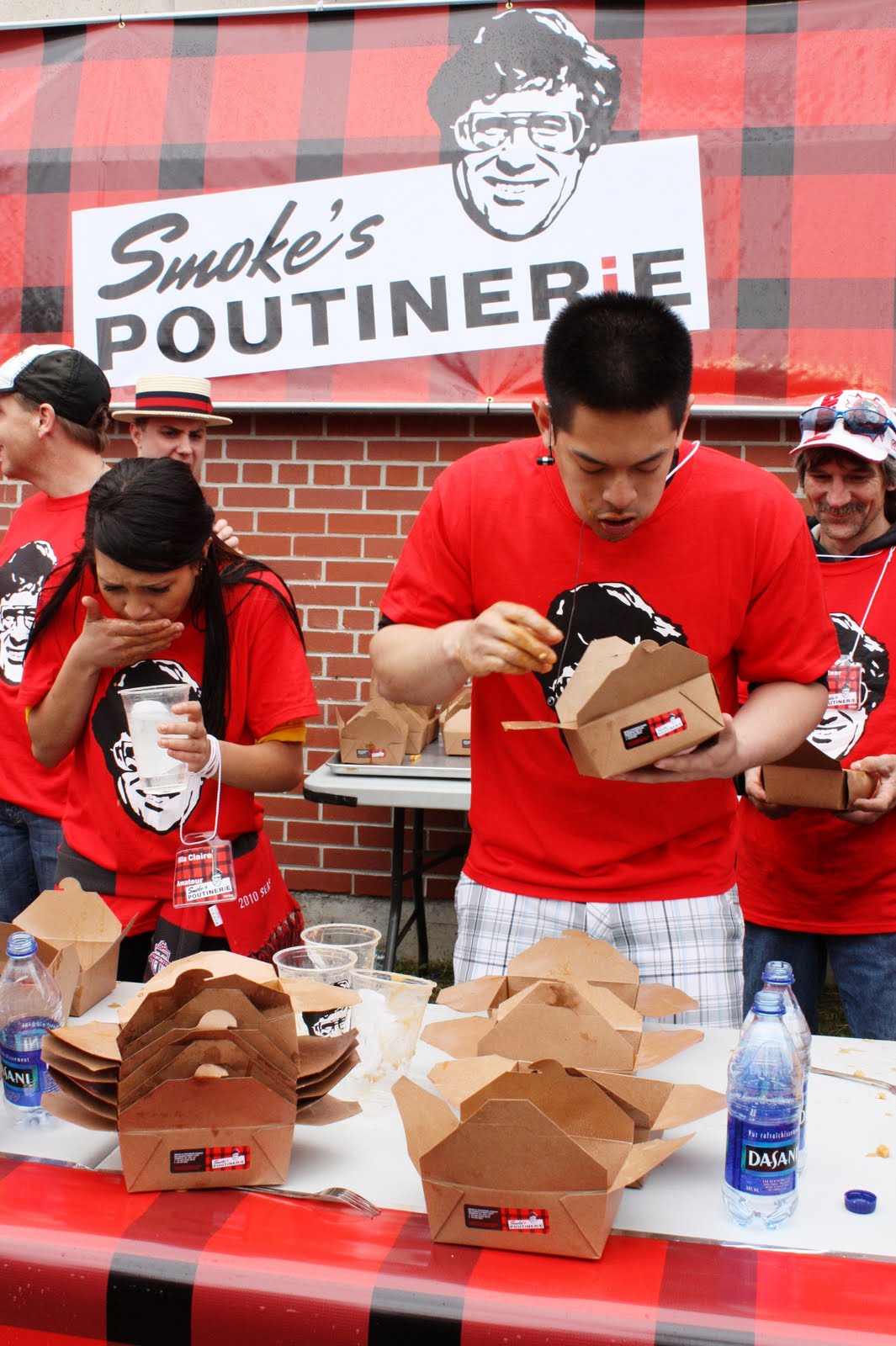 The VONG choice!: Drumroll please! World's Largest POUTINE eating ...
