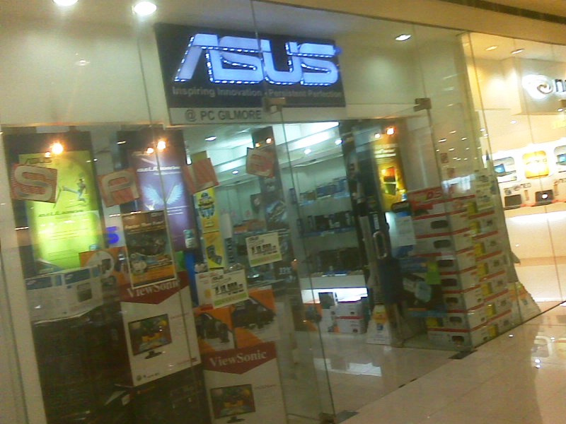 The News Visits Asus Shop at SM North EDSA - The Life Trends Online ...