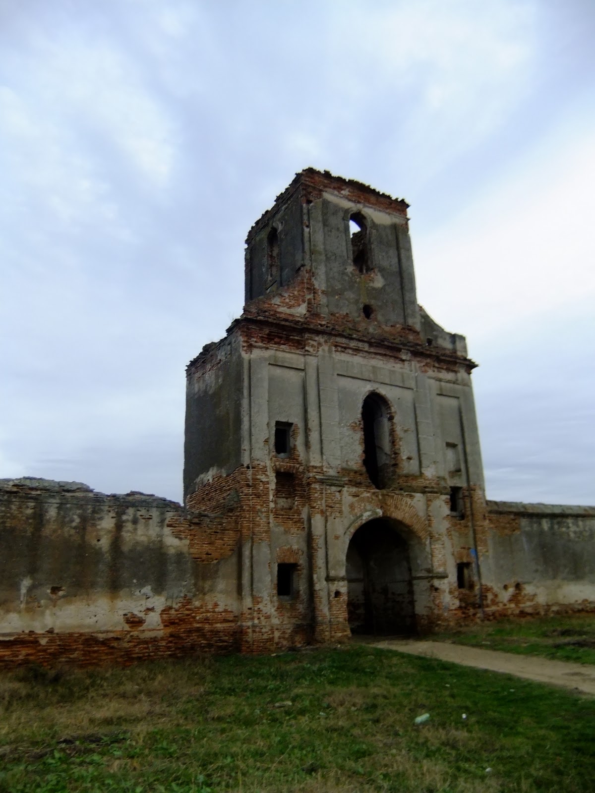 romaniape2roti: Curtea Domneasca-Dobreni,schitul Barbu Bellu-Gostinari ...