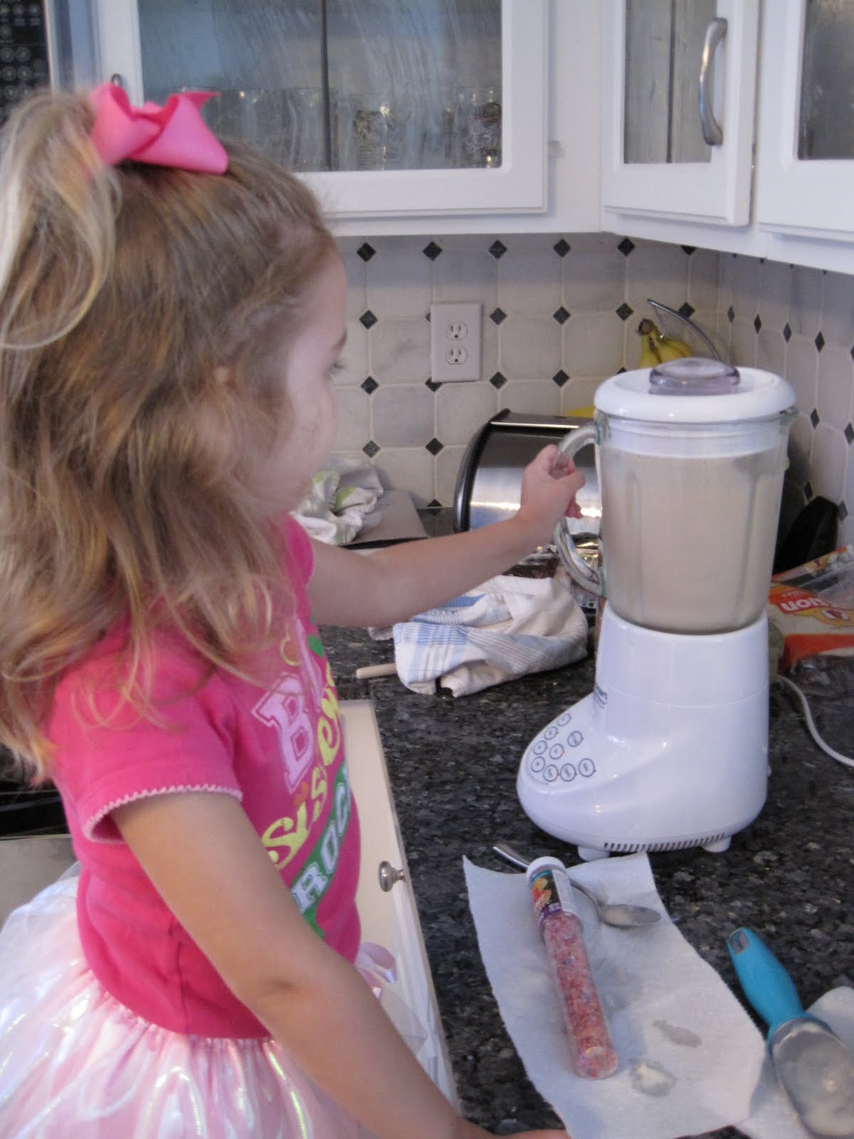 Mommy Musings: Princess Kaitlyn's Kitchen: Popsicle Park