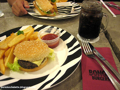 daily musings: the finer things in life: Bongo Burger @ Jurong Bird Park