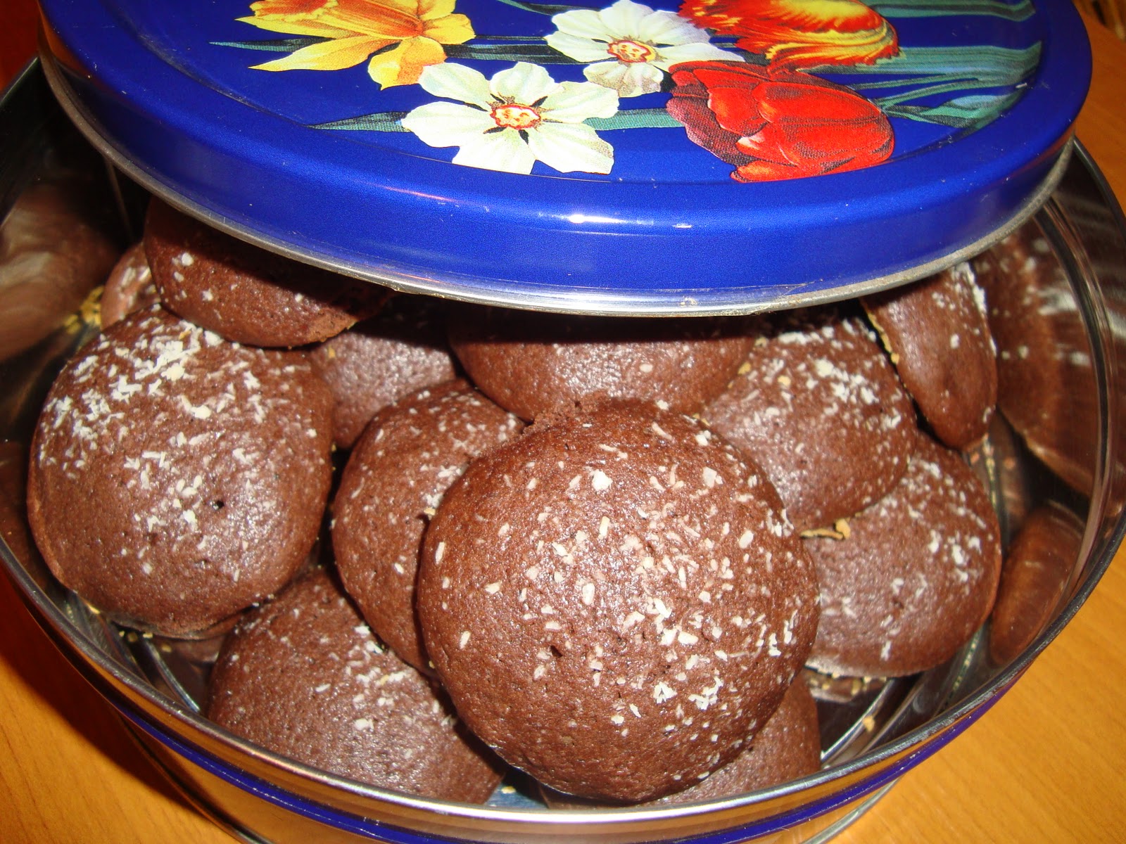 Love to cook: Biscuiti cu nutella(Foarte ciocolatosi)