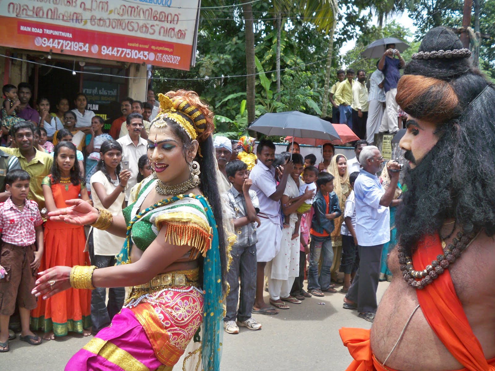 A MAN ON THE MOVE: ATHAM PROCESSION,THRIPUNITHURA--PART TWO