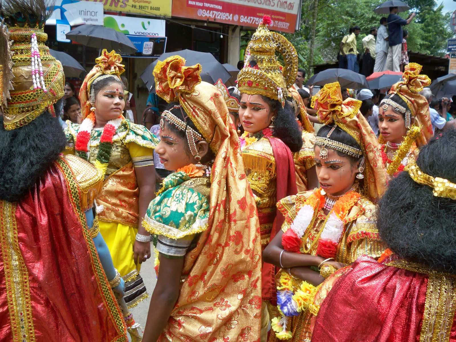 A MAN ON THE MOVE: ATHAM PROCESSION,THRIPUNITHURA--PART TWO