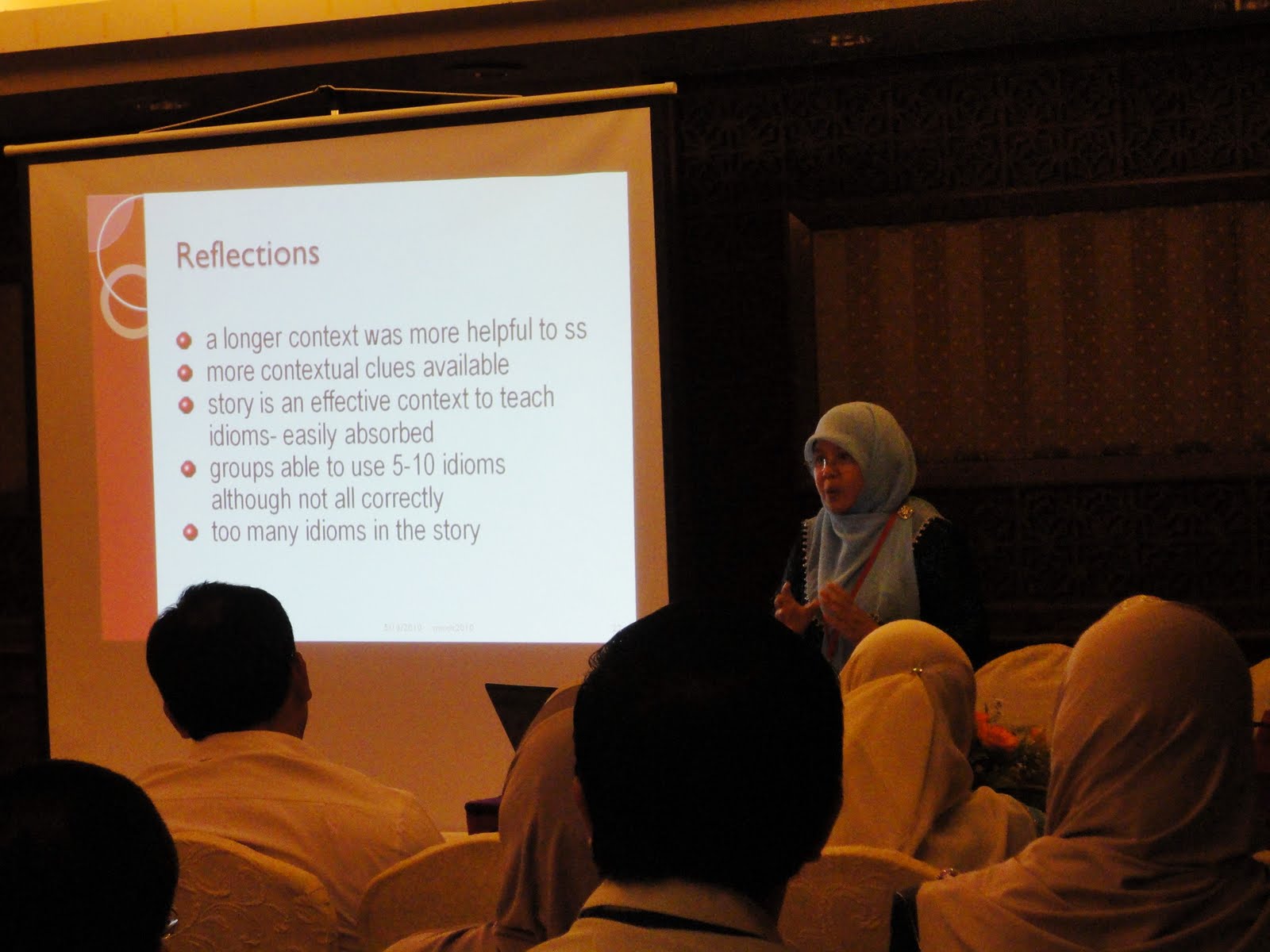 Englishoasis Using Multiple Contexts To Teach Idioms Micelt 2010