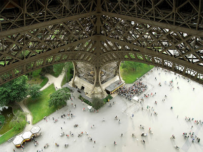 Aurelian Ball: Eiffel Tower, First Level Shot