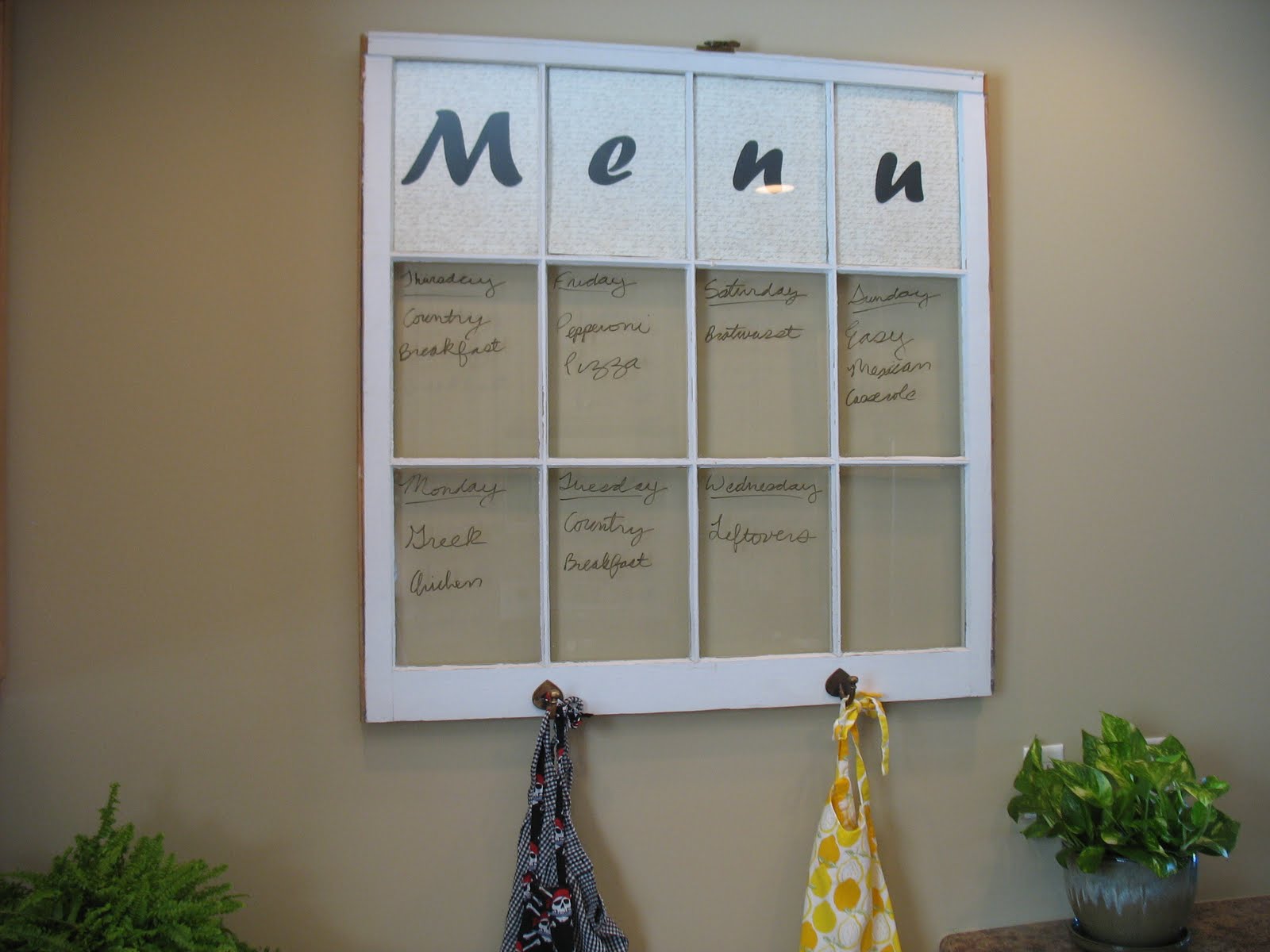 Not Just Decorating: Thrifty DIY Menu Board