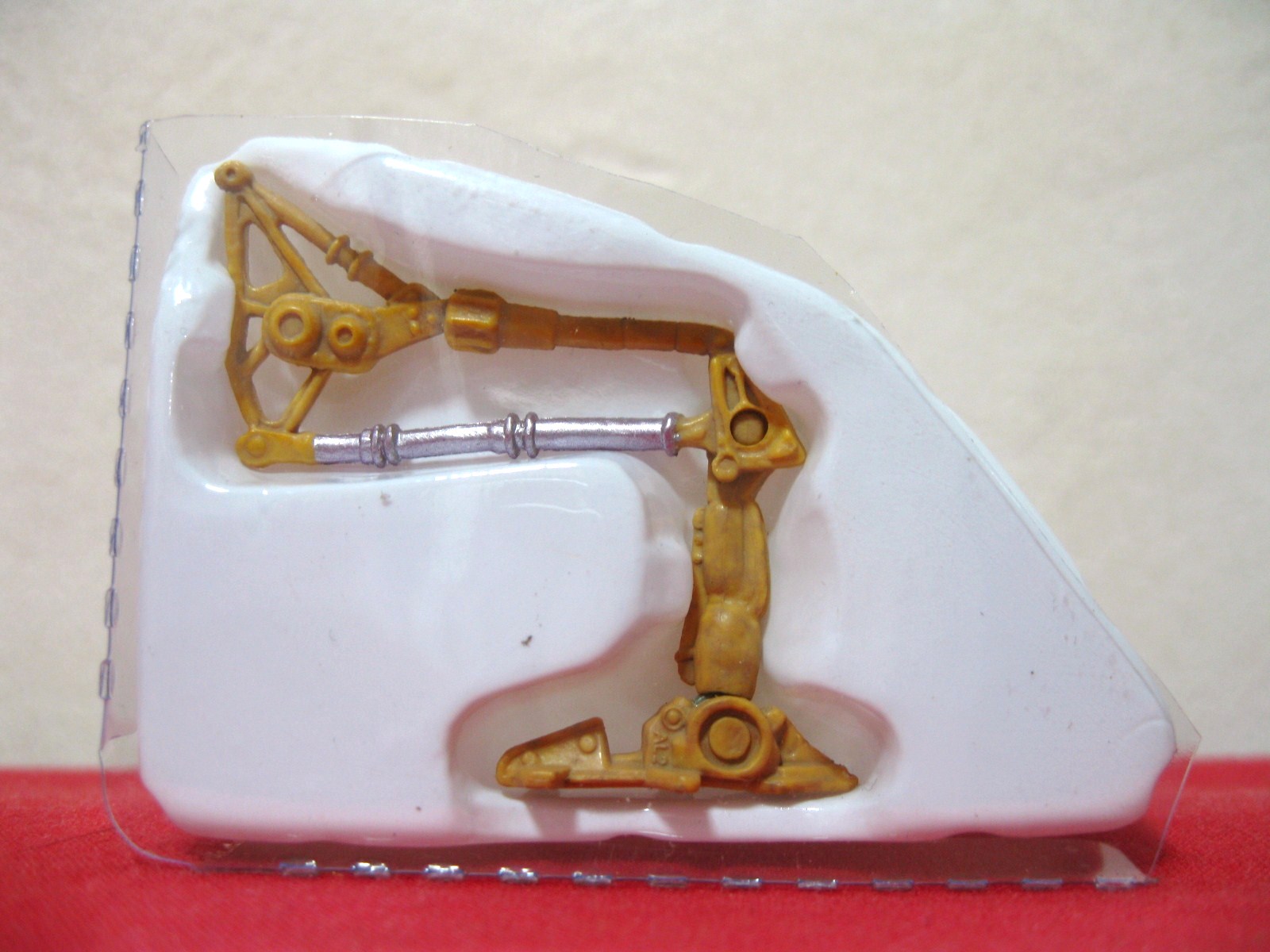 Chase Variant: Short Circuit: R2-D2 (Legacy Collection)