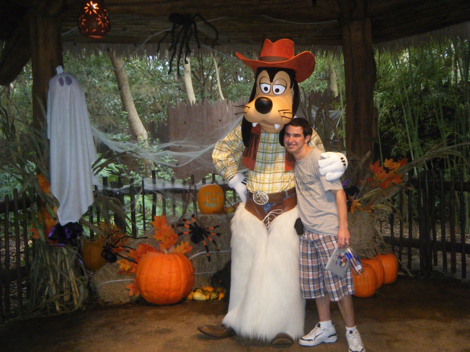 disneycharactersinfo