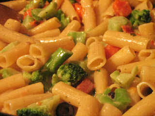 Chef Tess Bakeresse: Sundried tomato blush sauce and pasta