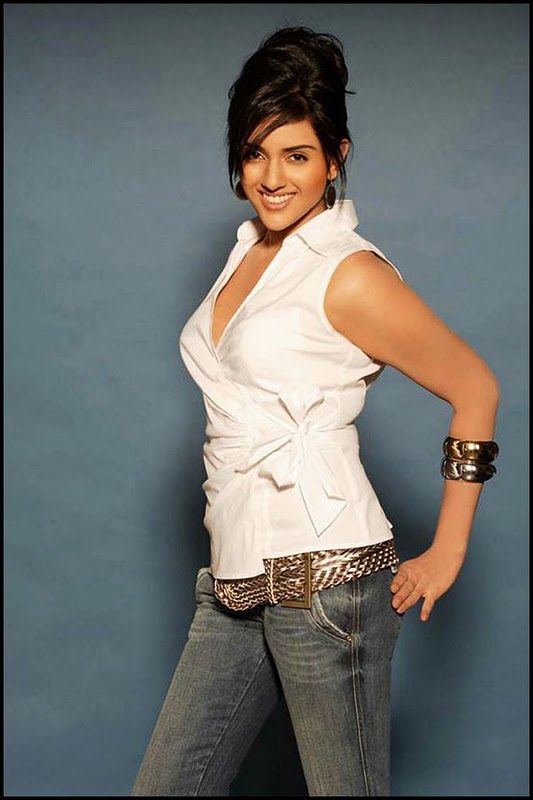 Funz Bite: Beautiful Indian Model Ragini Sensuous Latest Pictures