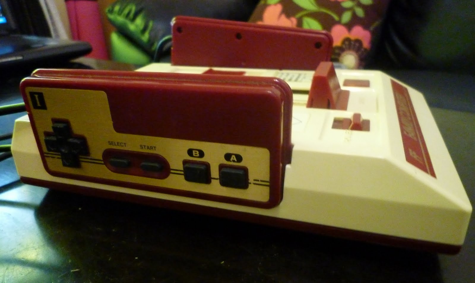 Famicomblog: Square Button Famicom: My new paperweight